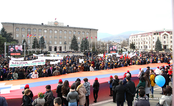 Thousands gather in Stepanakert to mark 30th anniversary of Artsakh ...